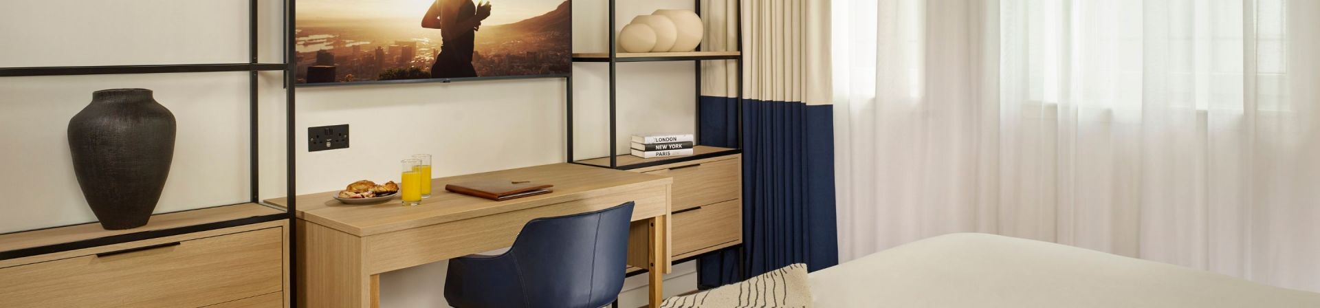 入住Citadines Holborn-Covent Garden London的设备齐全的经典工作室